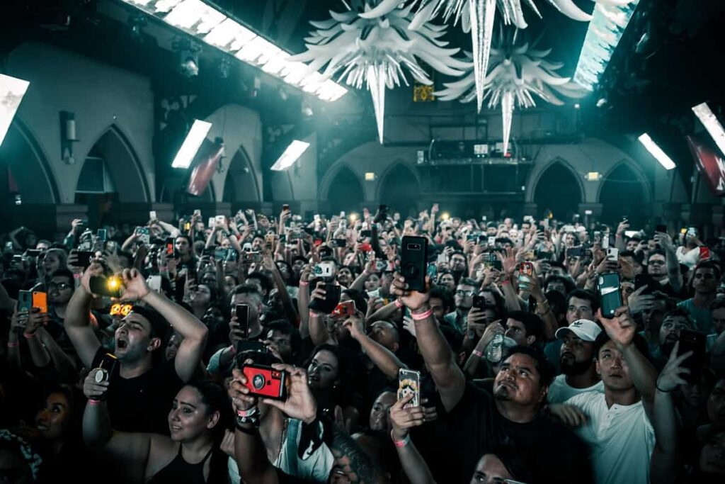 10 Interior Design Ideas for Nightclub 2022 - C Plus Design